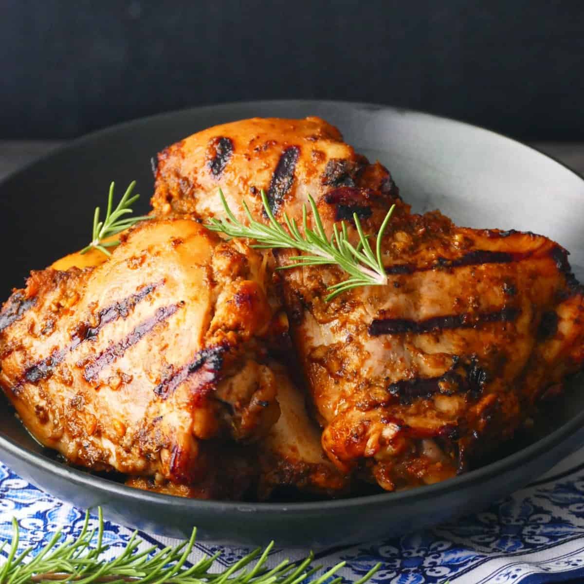 International Flavors, From My Kitchen To Yours - Paint The Kitchen Red