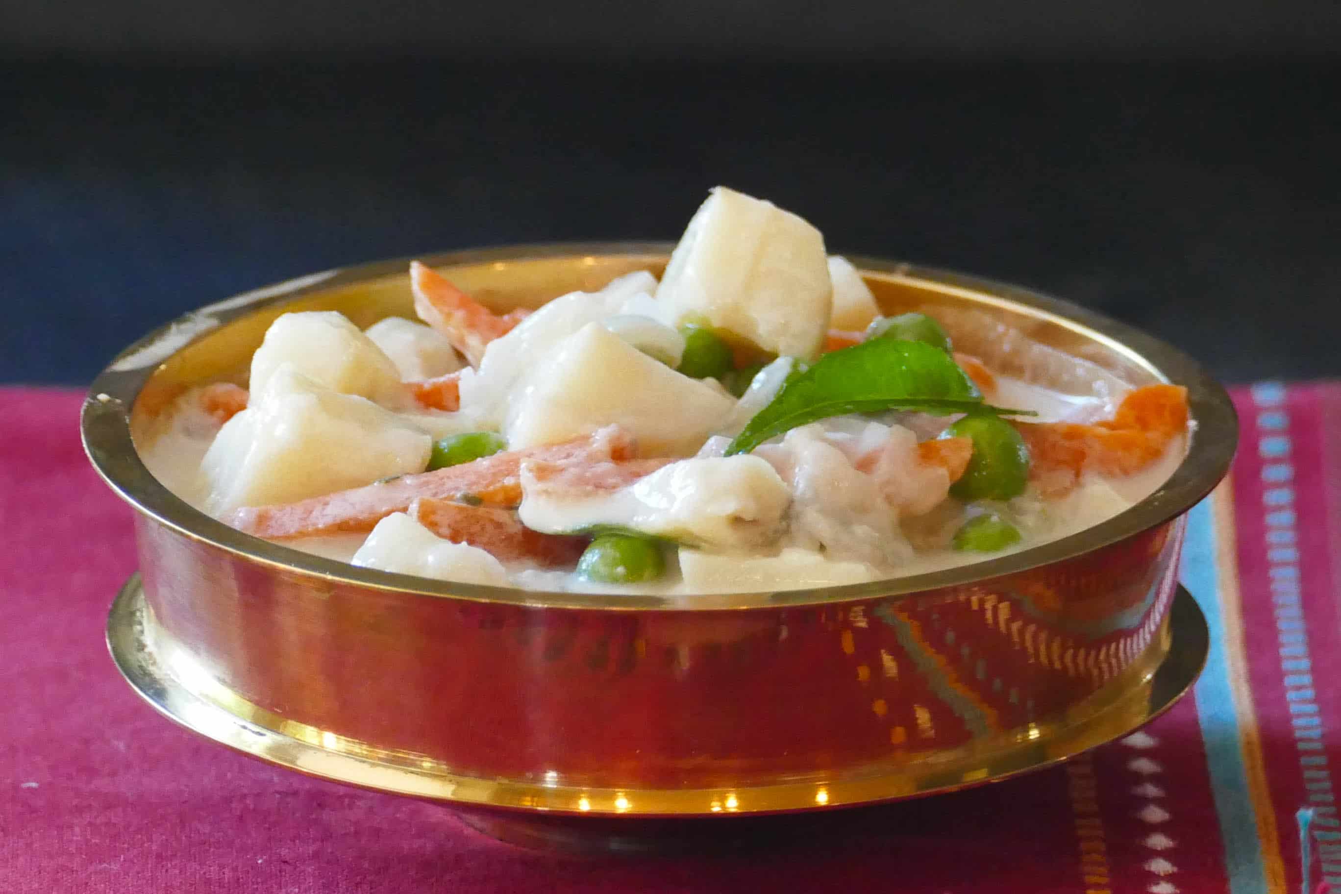 Kerala Vegetable Stew - Paint The Kitchen Red